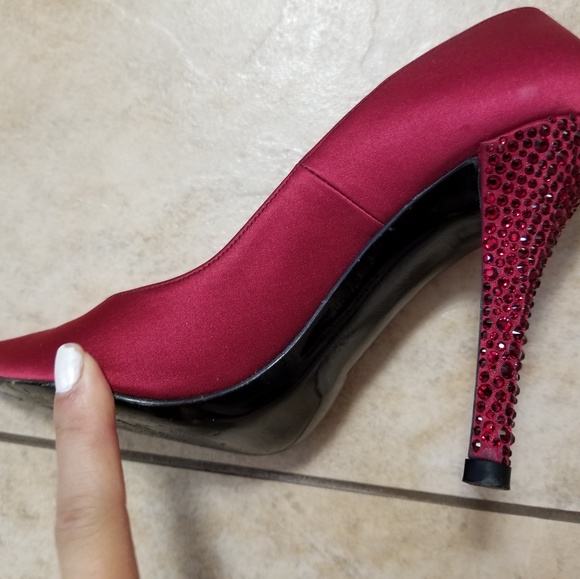 Stuart Weitzman | Shoes | Stuart Weitzman Red Satin Shoes | Poshmark